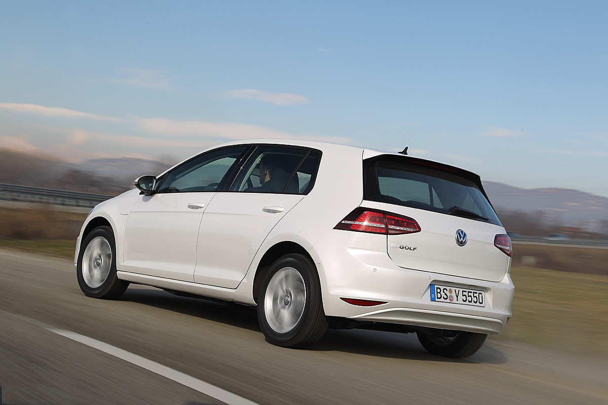 Early Reveal for New All-Electric Volkswagen Golf-e Mk7